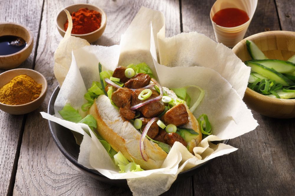Onweerstaanbaar Surinaams broodje Moksi Meti - Inproba - Oriental Foods